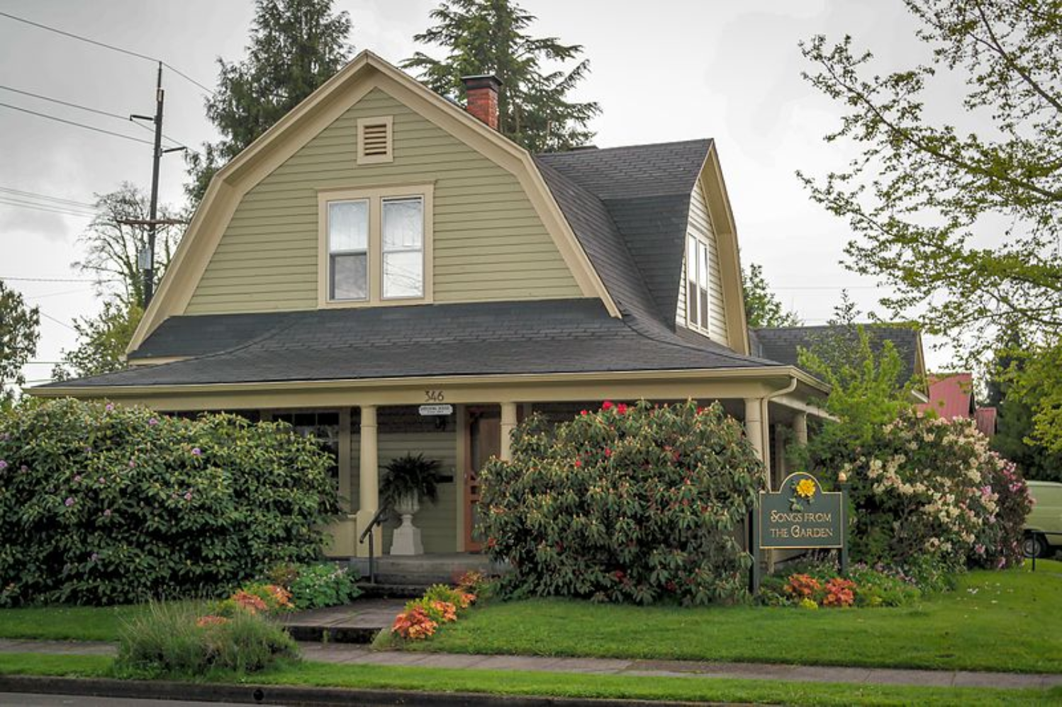 8 Cottage Lap Siding Ideas for a Rustic and Charming Aesthetic | Allura USA