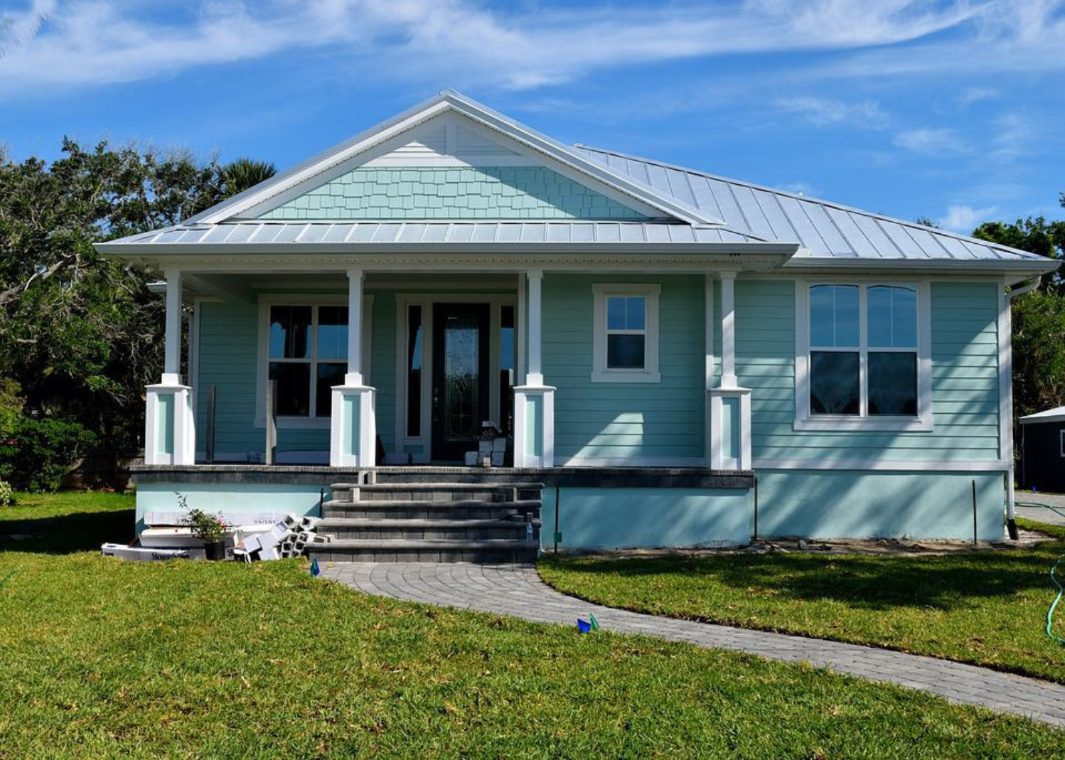 Angled Soffit: Best Practices for Replacement & Installation | Allura USA