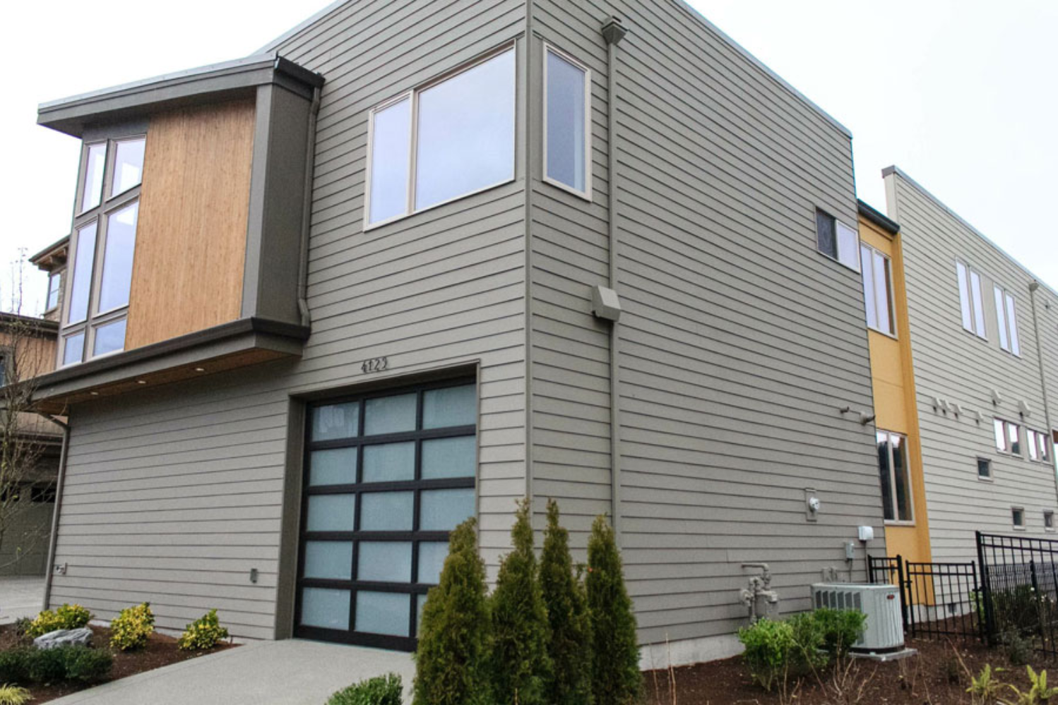10 Reasons Why You Should Replace Vinyl Siding with Fiber Cement ...