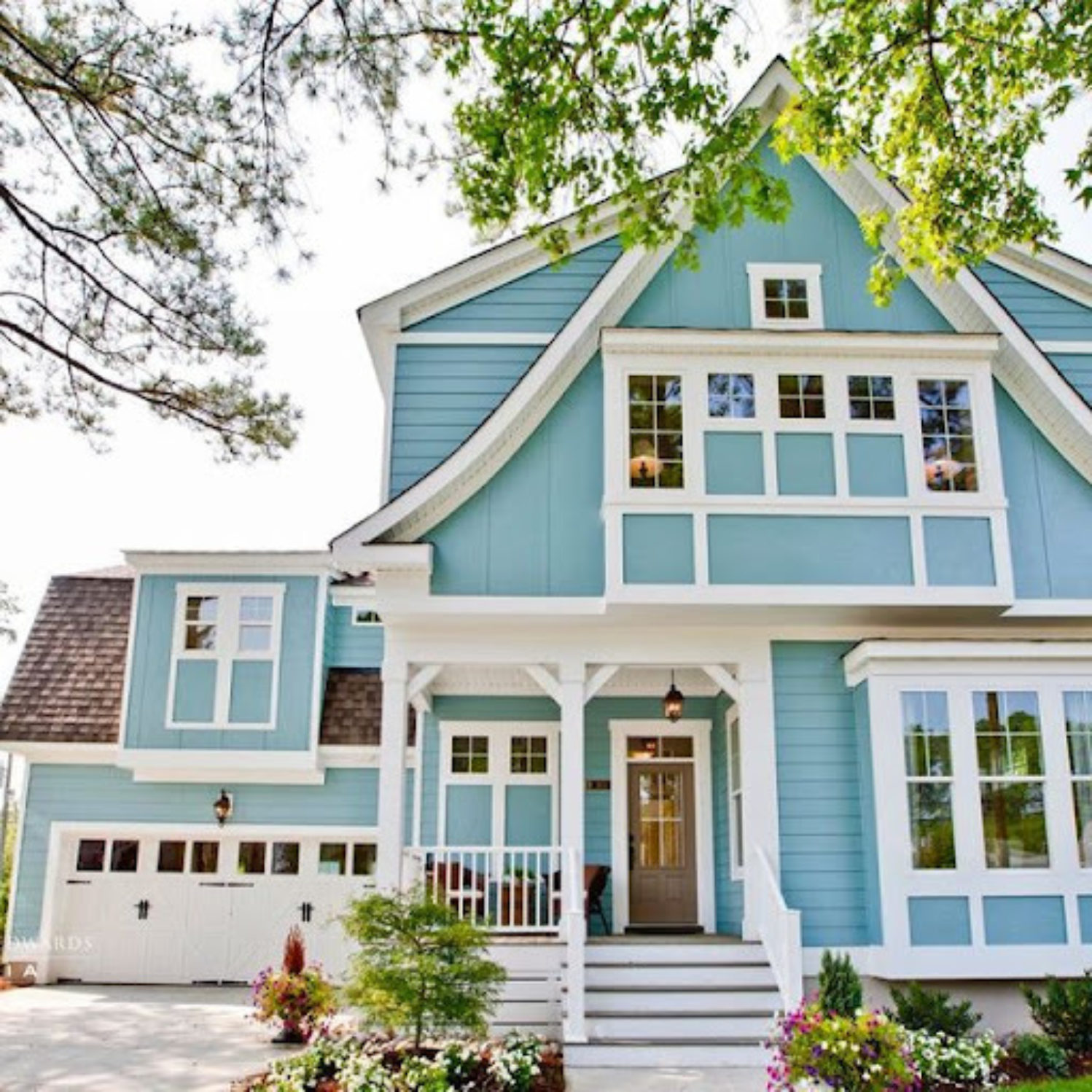 18 Transitional Modern Style Home Exterior Design Ideas | Allura USA