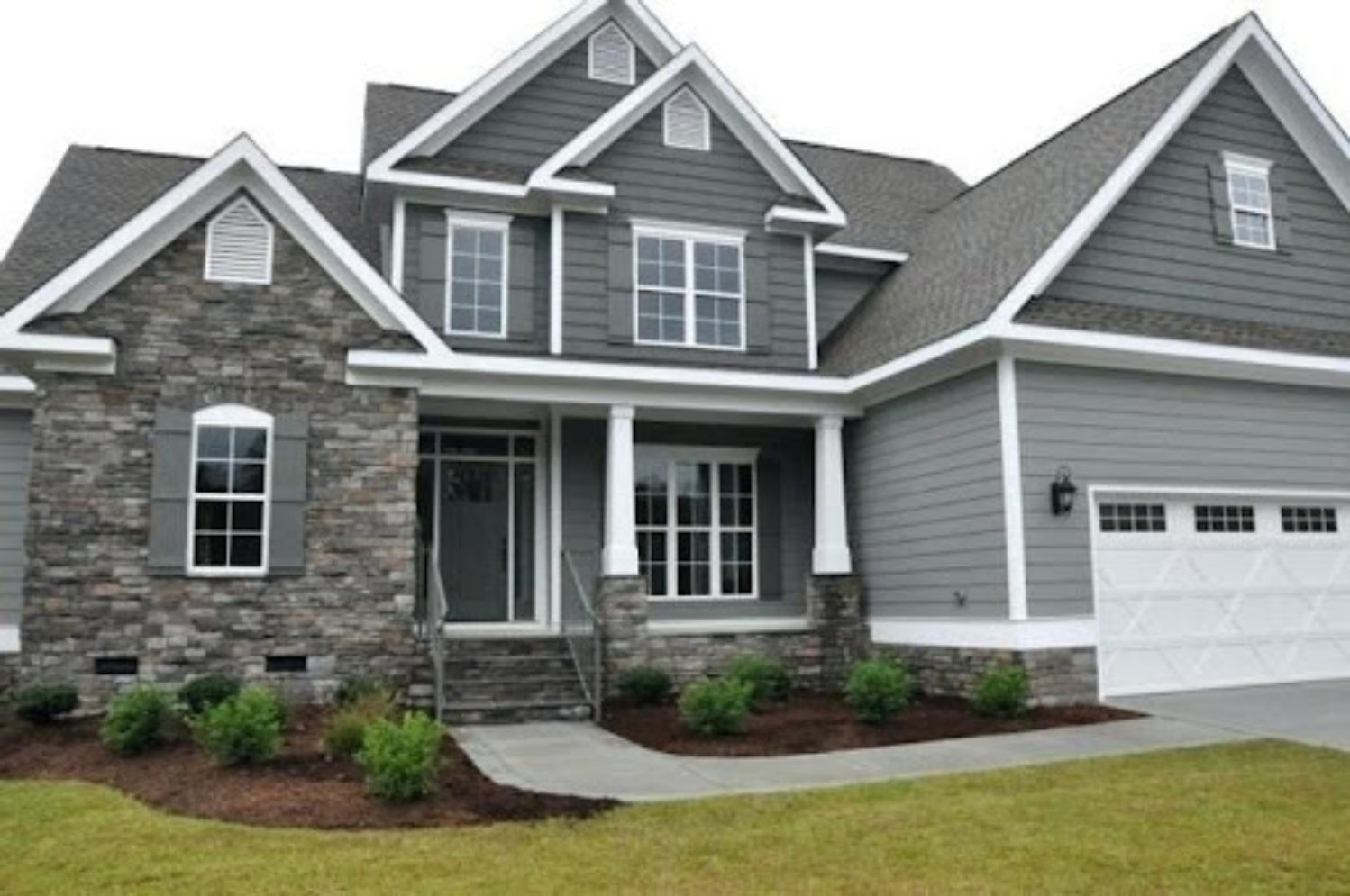 17 Modern Grey House Exterior Color Schemes | Allura USA